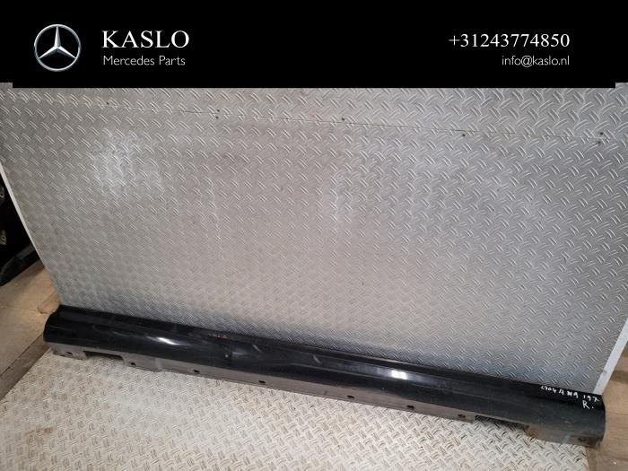 Zijskirt rechts Mercedes C 2.2 C-200 CDI 16V BlueEFFICIENCY 197 ...