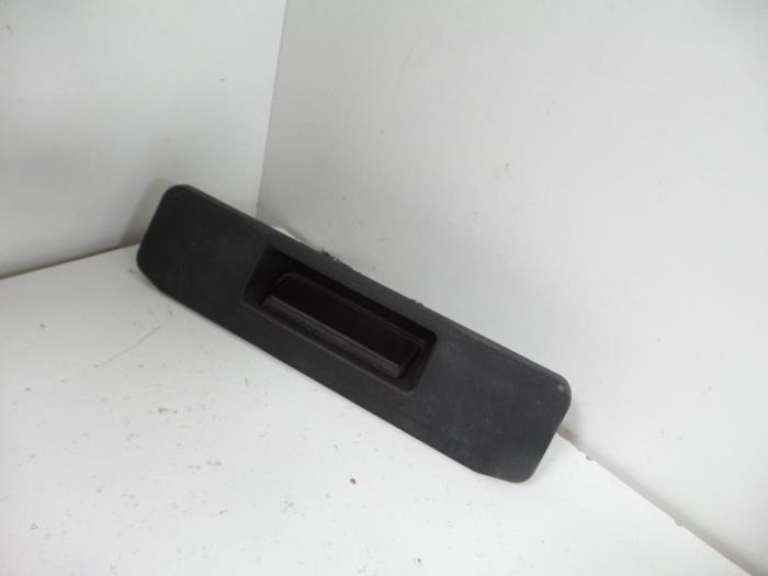 Gebruikte Mercedes Vito 1.6 111 CDI 16V Handgreep Achterklep - A1667500493