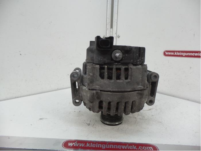 Dynamos met artikelnummer 0009068706 voorraad | Onderdelenlijn.nl