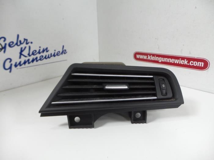 Luchtrooster Dashboard BMW 5 serie Touring M550d xDrive 24V - 9166890