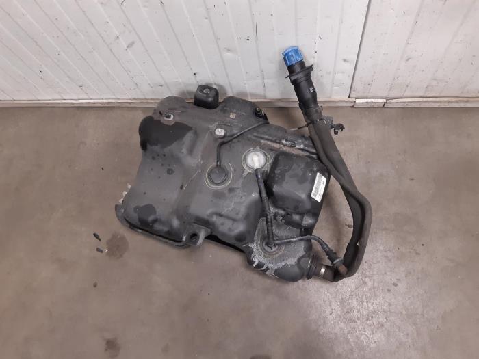 Opel Vivaro Adblue tanks voorraad | Onderdelenlijn.nl