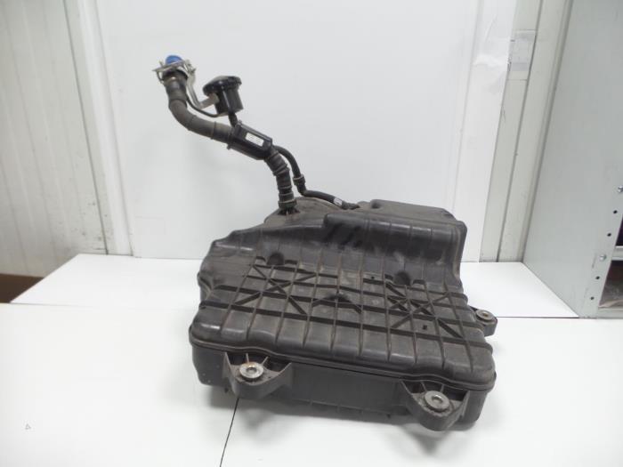 Mercedes W204 Adblue tanks voorraad | Onderdelenlijn.nl