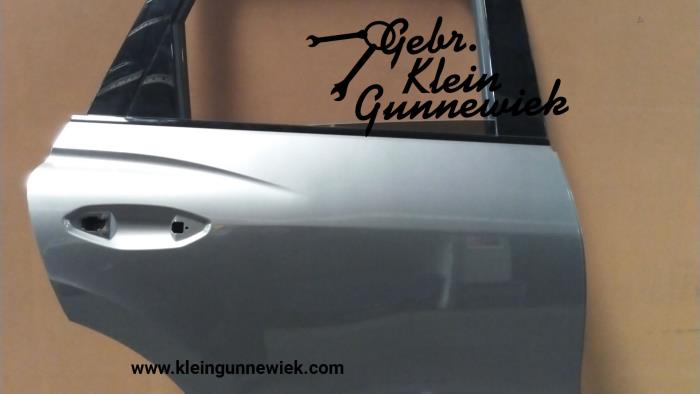 Audi Q4 Portieren 4Deurs rechts-achter voorraad