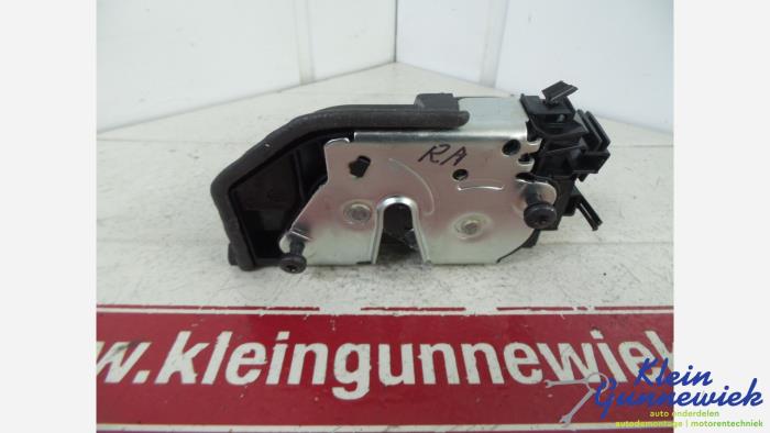 Deurslot Mechaniek 4Deurs rechts-achter BMW X4 - 51227318418