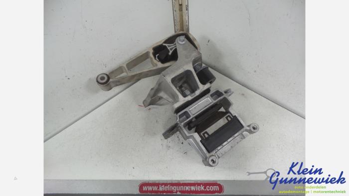 Motorsteun Landrover Range Rover - K8D26P096AA AJ20D4