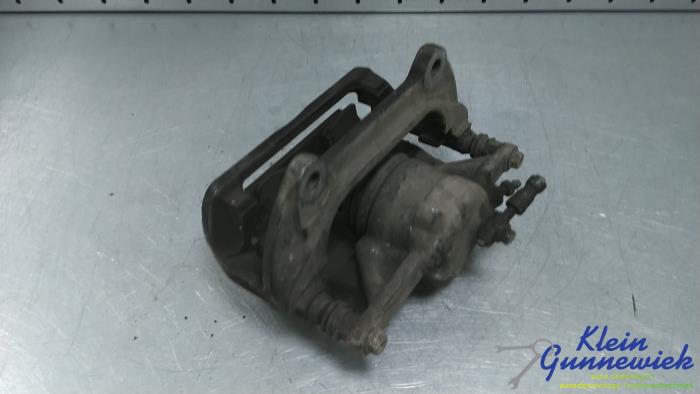 Remklauw (Tang) links-voor Volkswagen Golf - 5G0615123D TRW