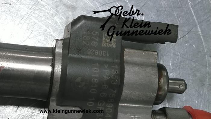 Injector (benzine injectie) BMW 1-Serie - 7589048 N43B16A SIEMENS