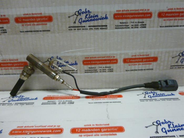 Adblue injector Ford Kuga II 2.0 TDCi 16V 163 4x4 - TXMA