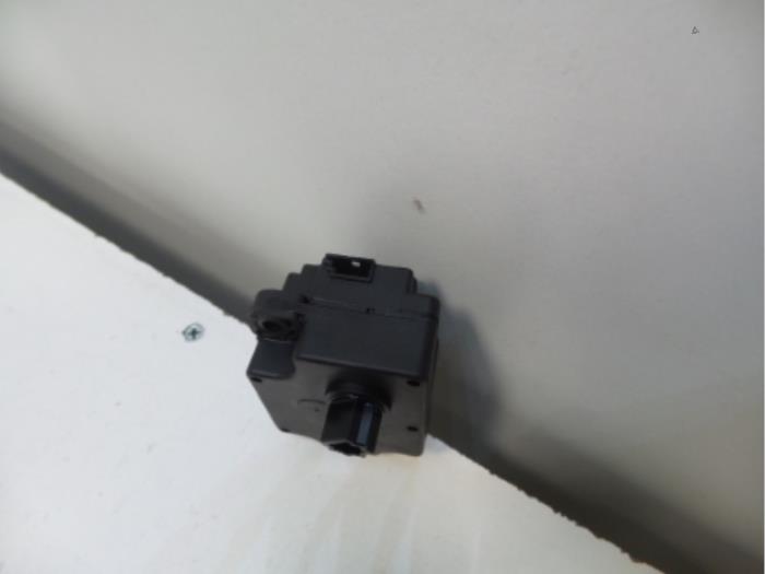 Gebruikte Volvo V40 Cross Country (MZ) 1.6 D2 Kachelklep Motor ...