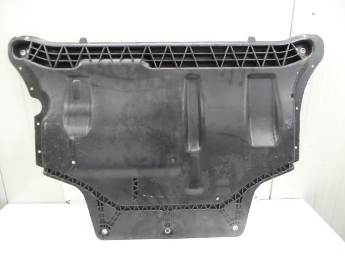 Gebruikte Volkswagen Golf Motor Beschermplaat - 5Q0825901 - Gebr.Klein ...