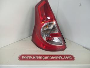 Gebruikte Dacia Sandero Achterlicht links - 8200734825 - Gebr.Klein ...