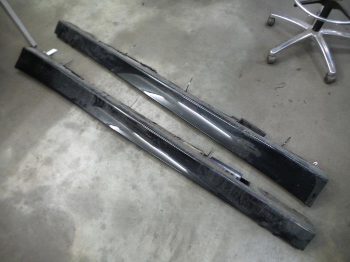 Gebruikte BMW 3-Serie Zijskirt links kleurcode BLACK SA - 51777312751 ...