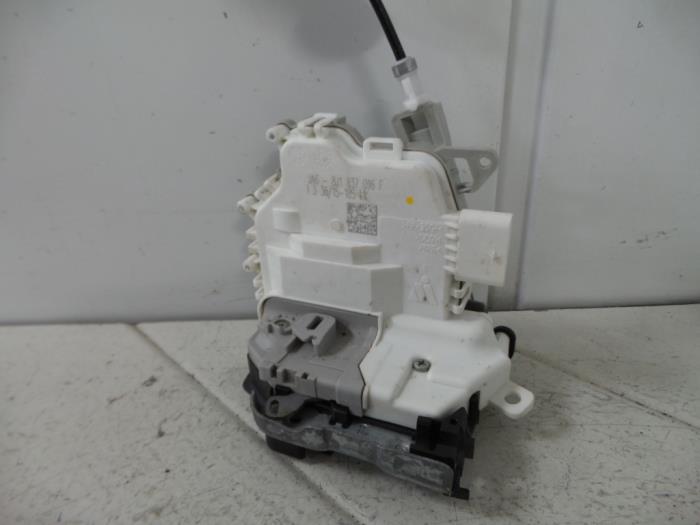 Gebruikte Audi A6 Deurslot Mechaniek 4Deurs rechts-voor - 8J1837016F ...