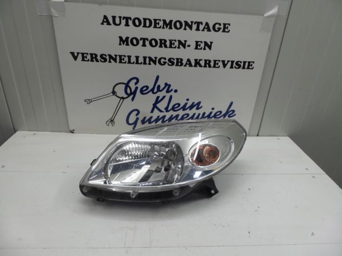 Gebruikte Dacia Sandero (BS) 1.4 Koplamp links - 8200733878 - Gebr ...
