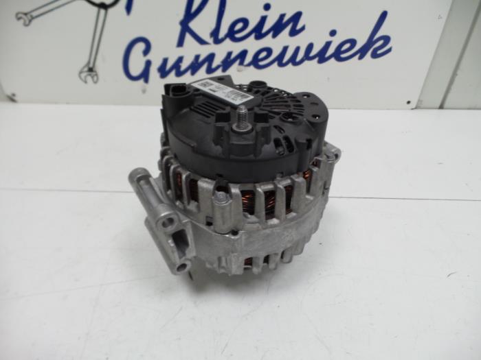 Gebruikte Volkswagen Golf Dynamo - 06J903023BX