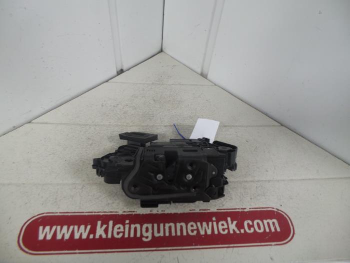 Gebruikte Volkswagen Passat Deurslot Mechaniek 4Deurs links-voor ...