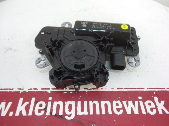 Sluithulpmotor achterklep Audi Q7 - 4M0827887B