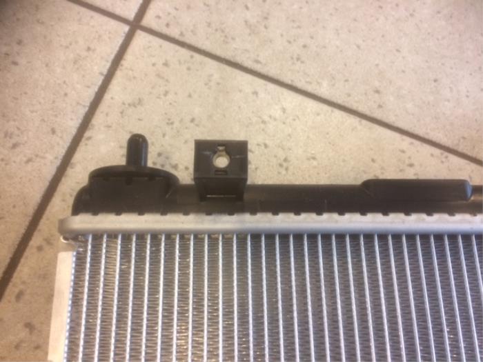 Nieuwe Suzuki Swift Radiateur - 17700M68P00 - VERHOEF CARS & PARTS ...