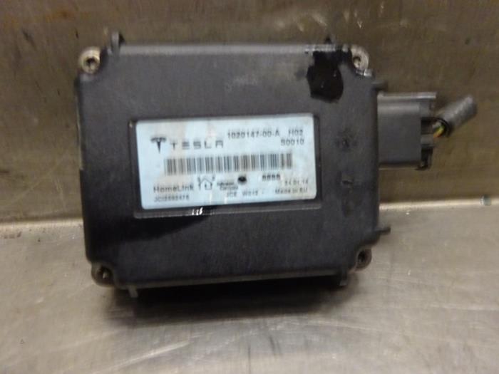 Tesla Model S Bluetooth modules voorraad | Onderdelenlijn.nl