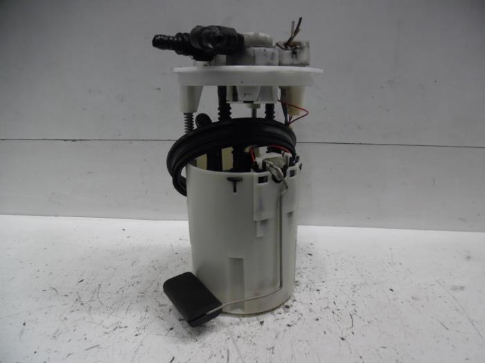 Gebruikte Toyota Corolla (E12) 1.4 16V VVT-i Benzinepomp - 7702002070 ...