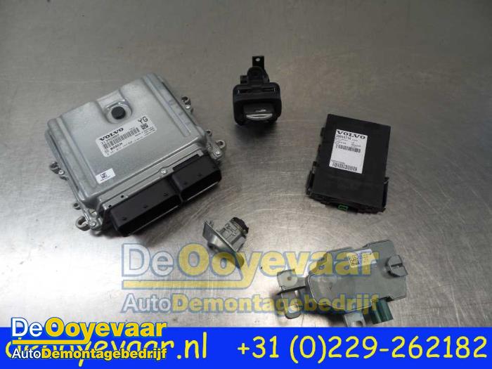 Kontaktslot + computer Volvo V60 I 2.4 D6 20V Plug-in Hybrid AWD ...