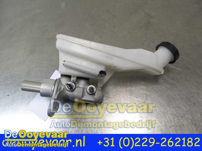 Hoofdremcilinders met artikelnummer A2464300202 voorraad