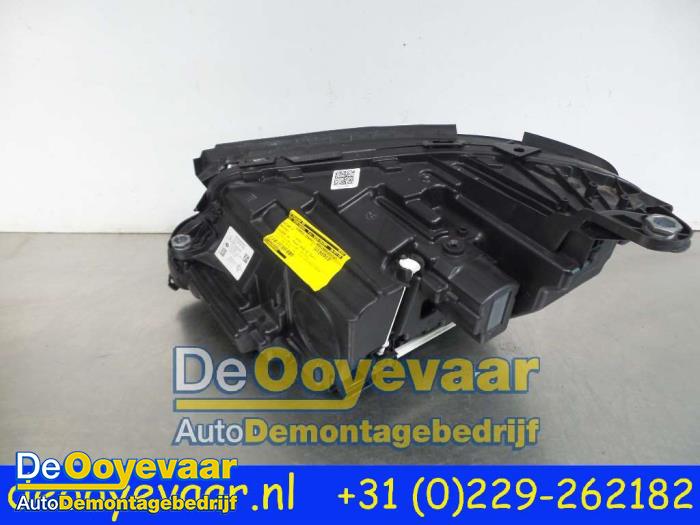 Gebruikte Mercedes E (W213) E-220d 2.0 Turbo 16V Koplamp rechts ...