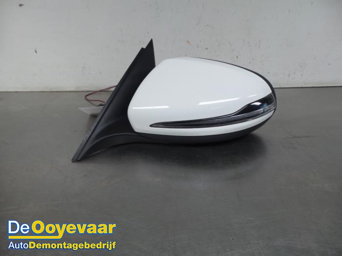 Buitenspiegels links met artikelnummer A2058100 voorraad