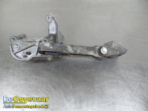 Motorsteunen met artikelnummer 31359642 voorraad | Onderdelenlijn.nl