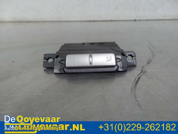 Schakelaars met artikelnummer 3D0919815S voorraad