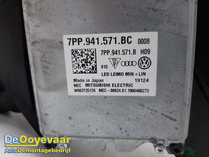 Koplamp links Audi A4 Avant 2.0 40 TDI 16V Quattro - 7PP941571BC AUDI