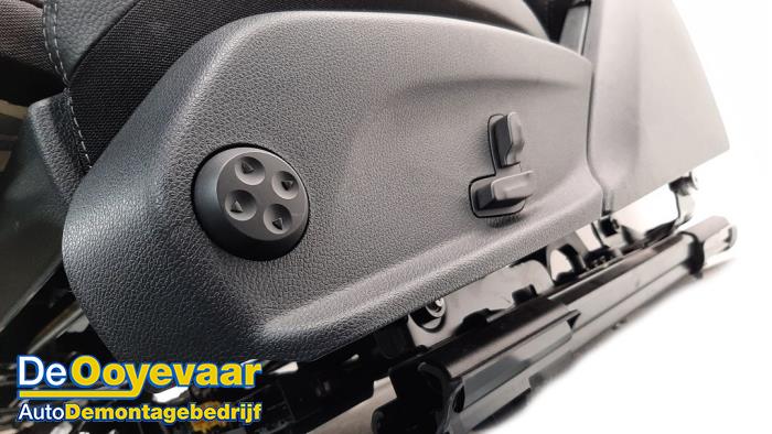 Bekleding Set (compleet) Mercedes C C-180 1.5 EQ Boost - A2139057302