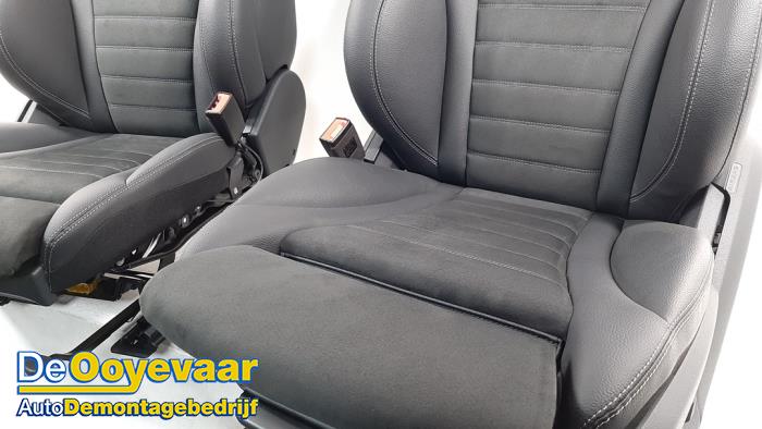 Bekleding Set (compleet) Mercedes C C-180 1.5 EQ Boost - A2139057302