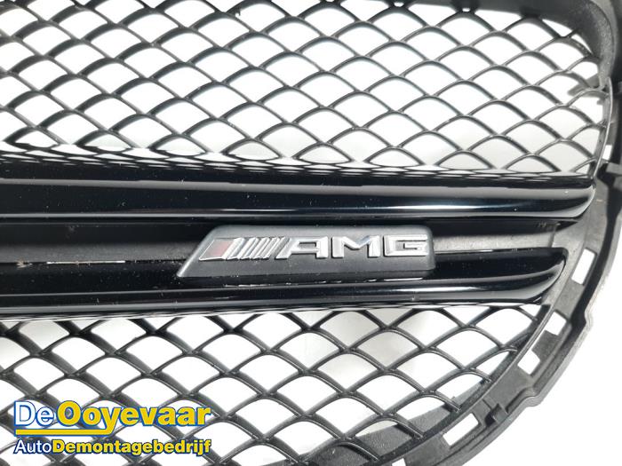 Grille Mercedes C C-300 2.0 Turbo 16V 4-Matic - A2058880223