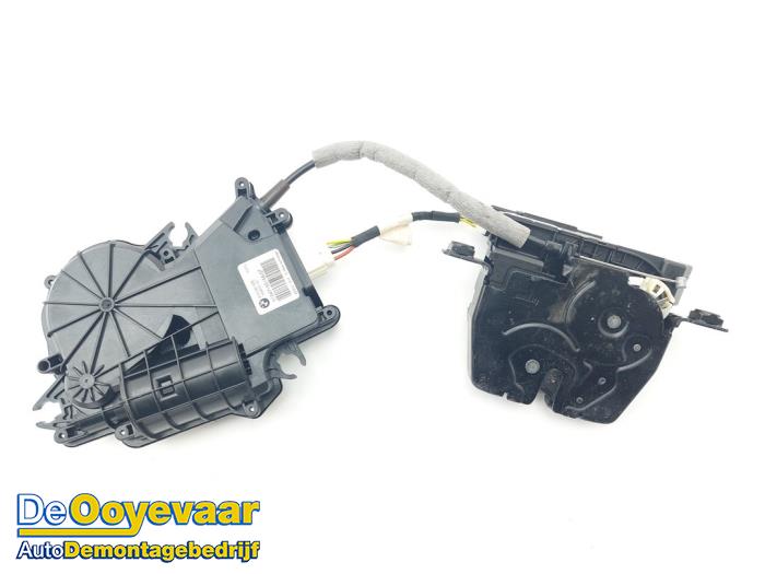 Sluithulpmotor achterklep BMW 5 serie Gran Turismo 550i xDrive V8 32V ...