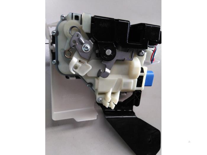 Deurslot Mechanieken 2Deurs rechts met artikelnummer 3B2837016AA voorraad