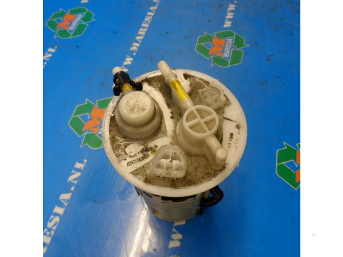 Gebruikte Toyota Avensis (T25/B1D) 1.8 16V VVT-i Brandstofpomp ...