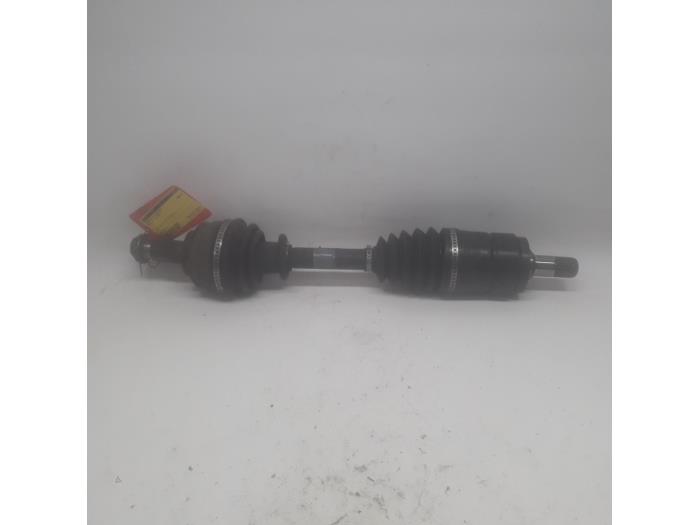 Aandrijfassen links-voor met artikelnummer 31607565313 voorraad