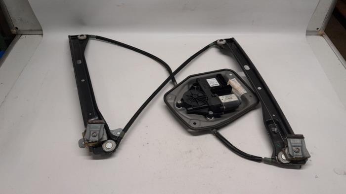 Ruitmechanieken 4Deurs rechts-voor met artikelnummer 1K0959702E voorraad