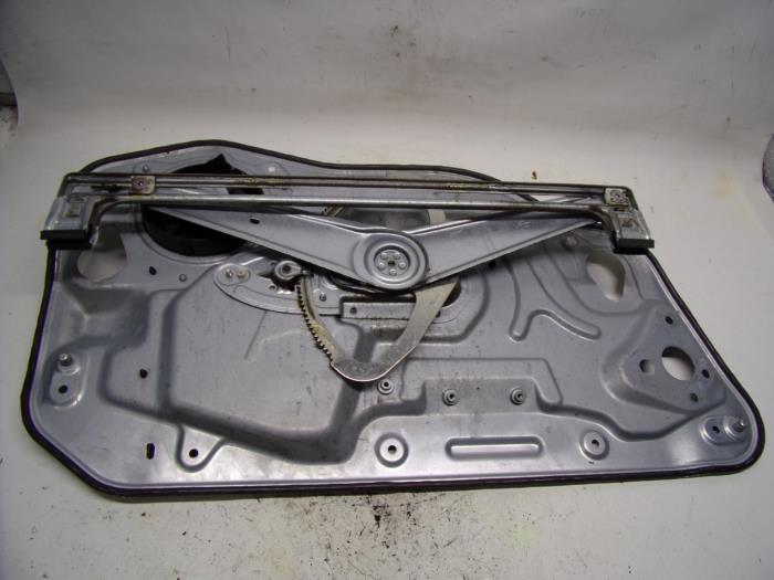 Ruitmechaniek 4Deurs rechts-voor Volvo S40 2.0 D 16V - 31253514