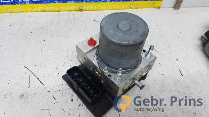 ABS Pompen met artikelnummer 4F0614517 voorraad