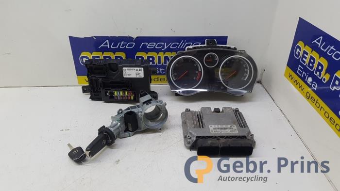 Opel Corsa Contaktsloten + computers voorraad | Onderdelenlijn.nl
