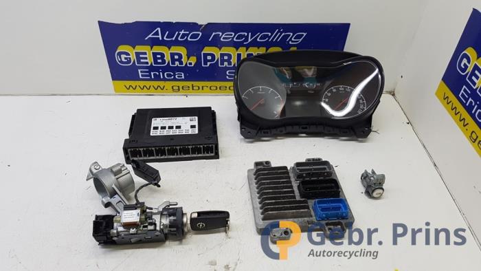 Opel Corsa Kontactsloten + computers voorraad | Onderdelenlijn.nl