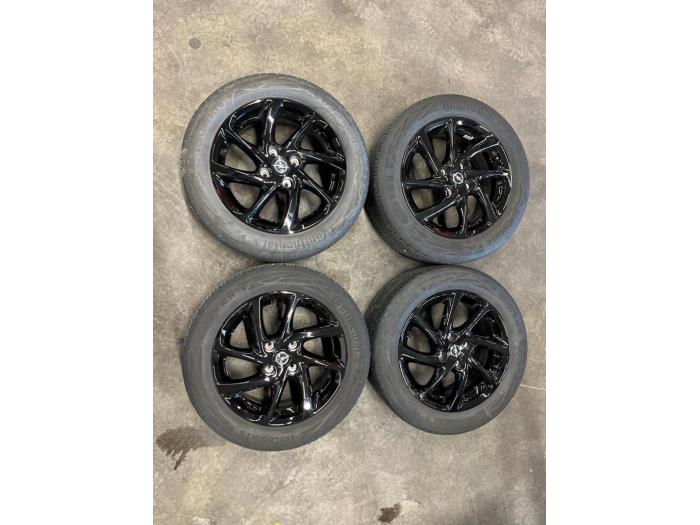 Velgen set + banden Opel Corsa F 1.2 Turbo 12V 100 - 9832277280 ...