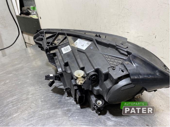 Koplamp rechts Mercedes A 1.3 A-180 Turbo 16V - A1779064803 HELLA