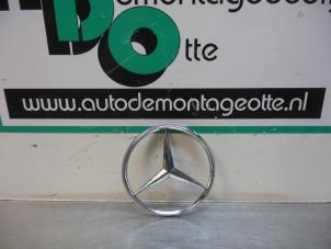 Mercedes 420SEL/SE Emblemen voorraad | Onderdelenlijn.nl