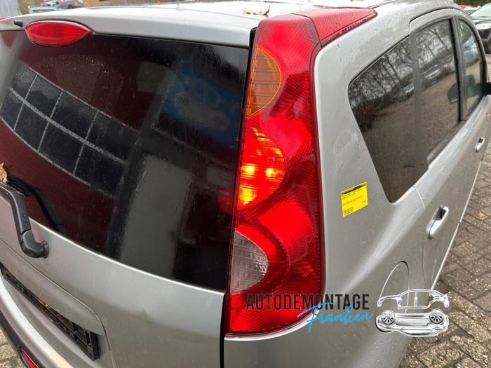 Achterlicht rechts Nissan Note 1.4 16V - NISSAN