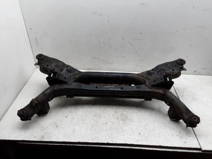 Subframe Mazda 6.