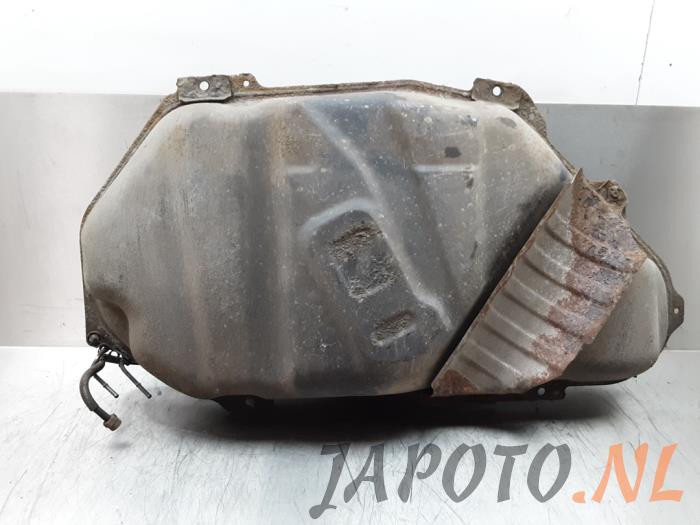 Tank Toyota Starlet