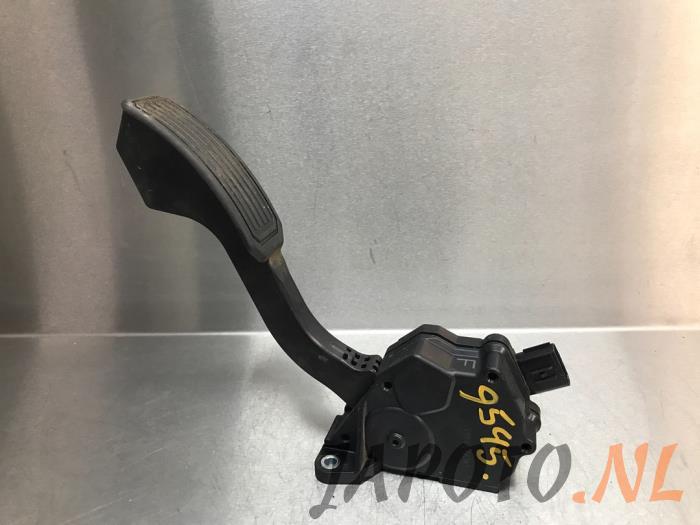 Pedals for Toyota Rav-4